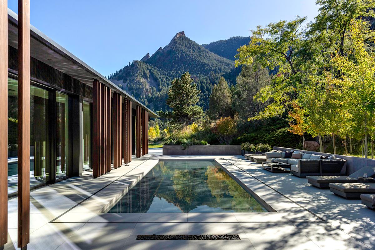 14 Homes With Exemplary Exterior Architecture | LUXE Interiors + Design