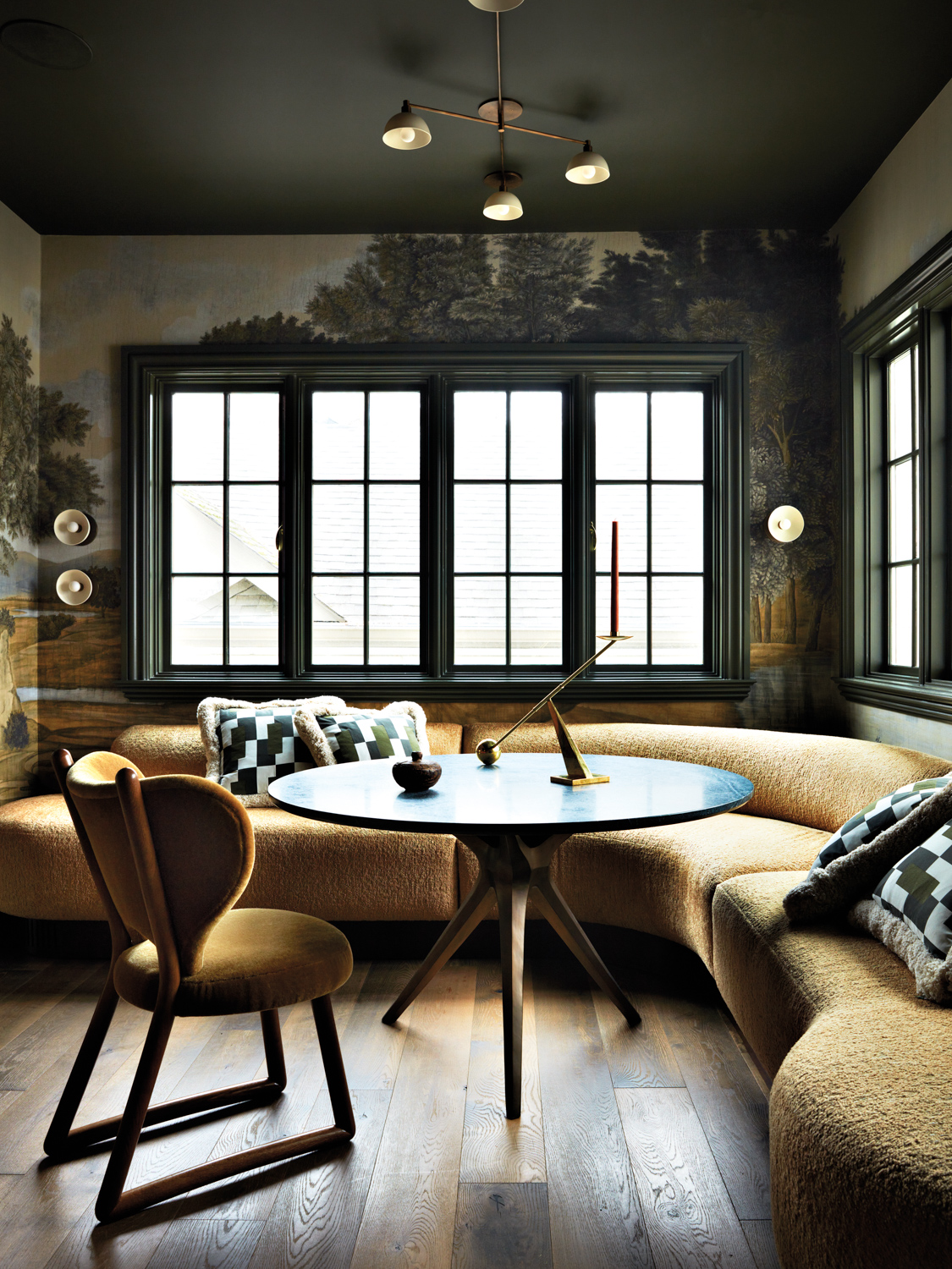 R Hughes | Luxe Interiors + Design
