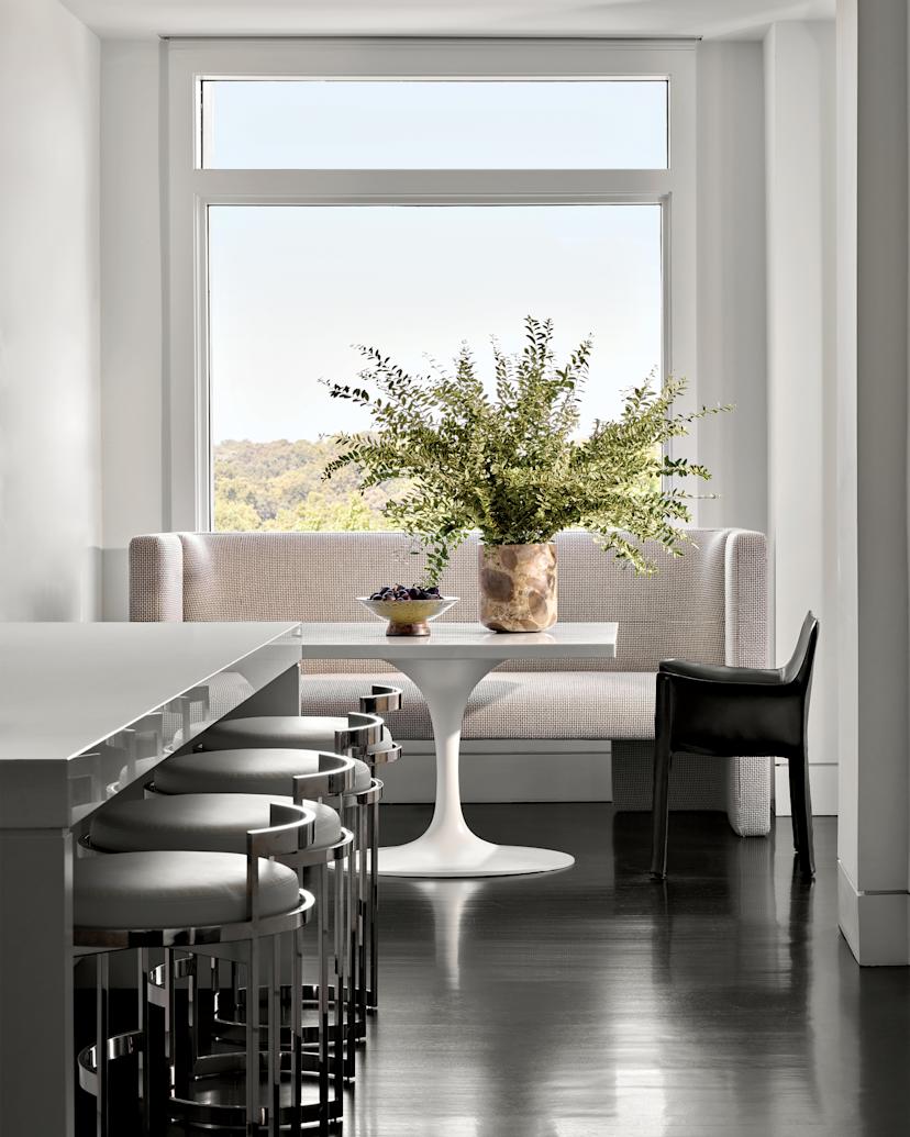 Inside An Art-Forward Atlanta Condo With Modern Sentiments | Luxe ...