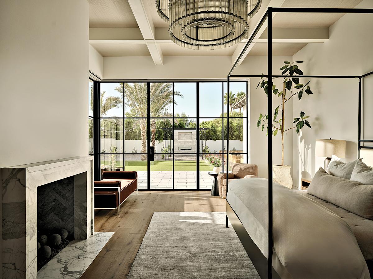 A Phoenix Home Blends Contemporary Aesthetics With Classic Touches ...