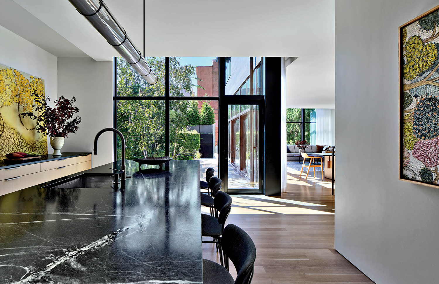 Tour A Modern Home That Blends Into A Historic Chicago Neighborhood ...