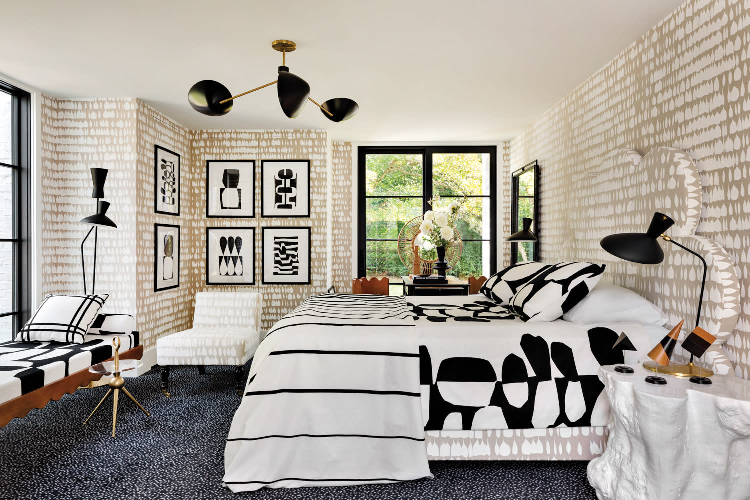 A Bold Renovation Reinvigorates This Landmark Chicago Home | Luxe ...