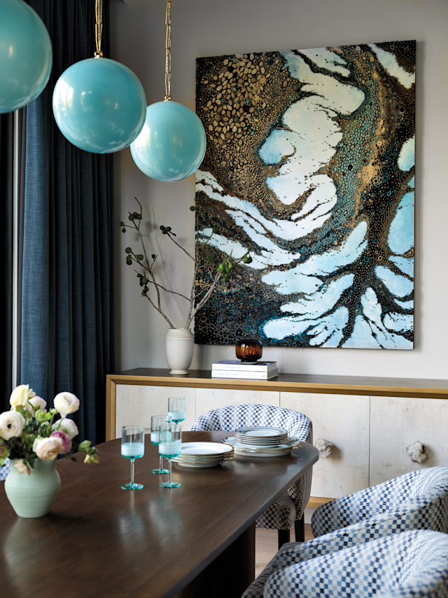 See How Shades Of Blue Strike The Right Note In A SF Home | LUXE ...