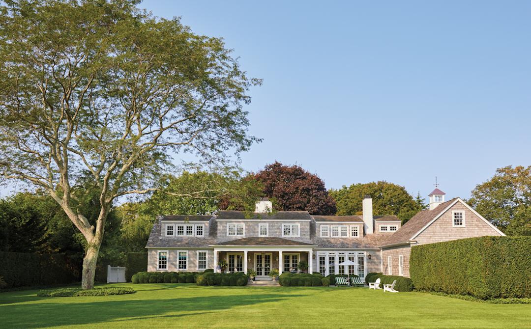 This Layered Hamptons Home Is A Design Treasure Trove | Luxe Interiors ...