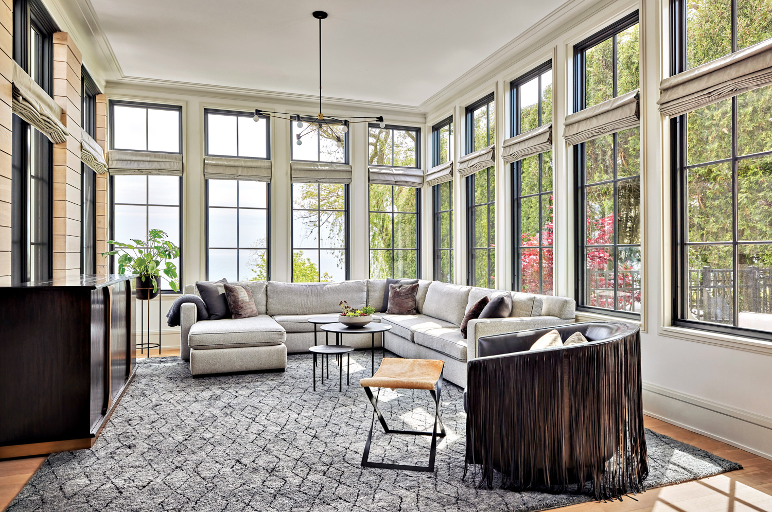 Family Is At The Heart Of This Contemporary Lake Michigan Home | Luxe ...