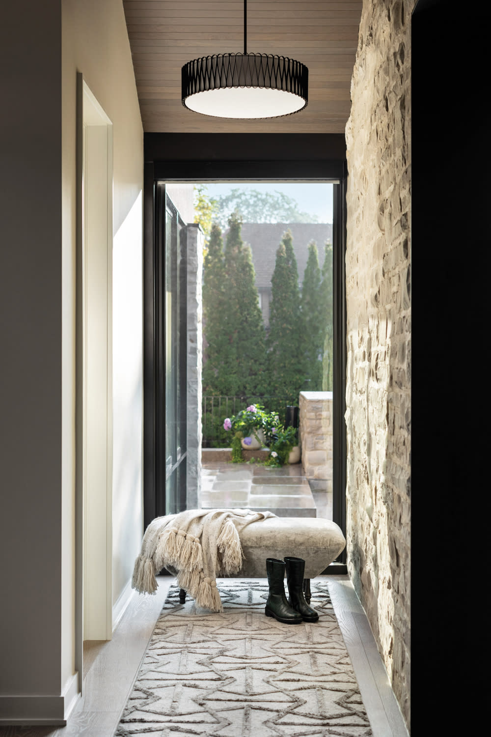 How The Rocky Mountains Inspired This Contemporary Chicago Home | Luxe ...