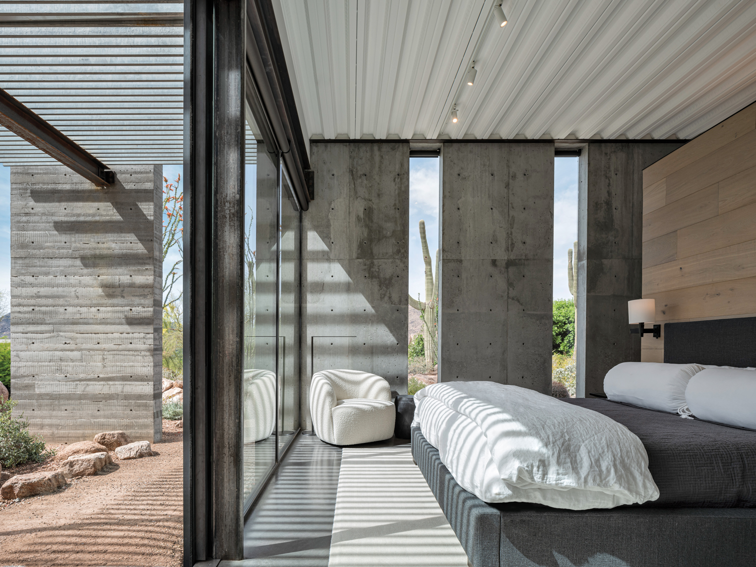 This Modern Arizona Mountain Retreat Is A Study In Refinement | Luxe ...
