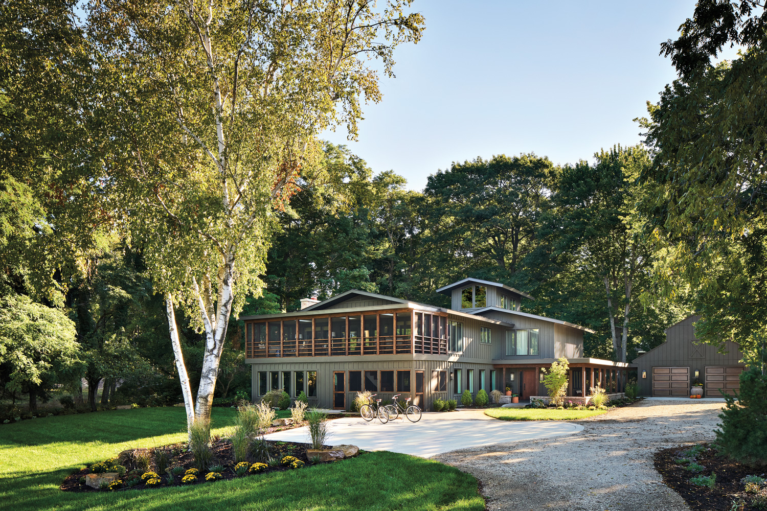 See How A ‘60s Cottage Transformed Into A Chicago Lake Retreat | Luxe ...