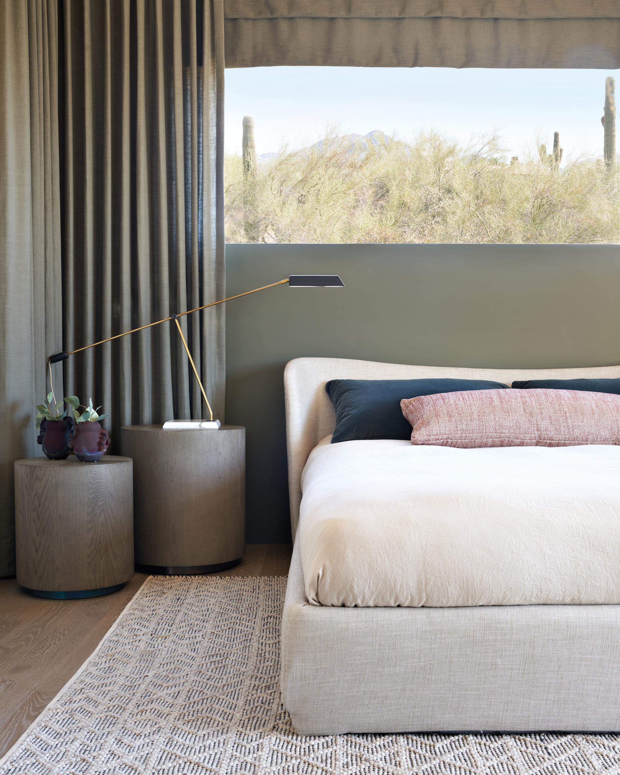 How An Urban Sensibility Came To An Arizona Desert Home | Luxe ...