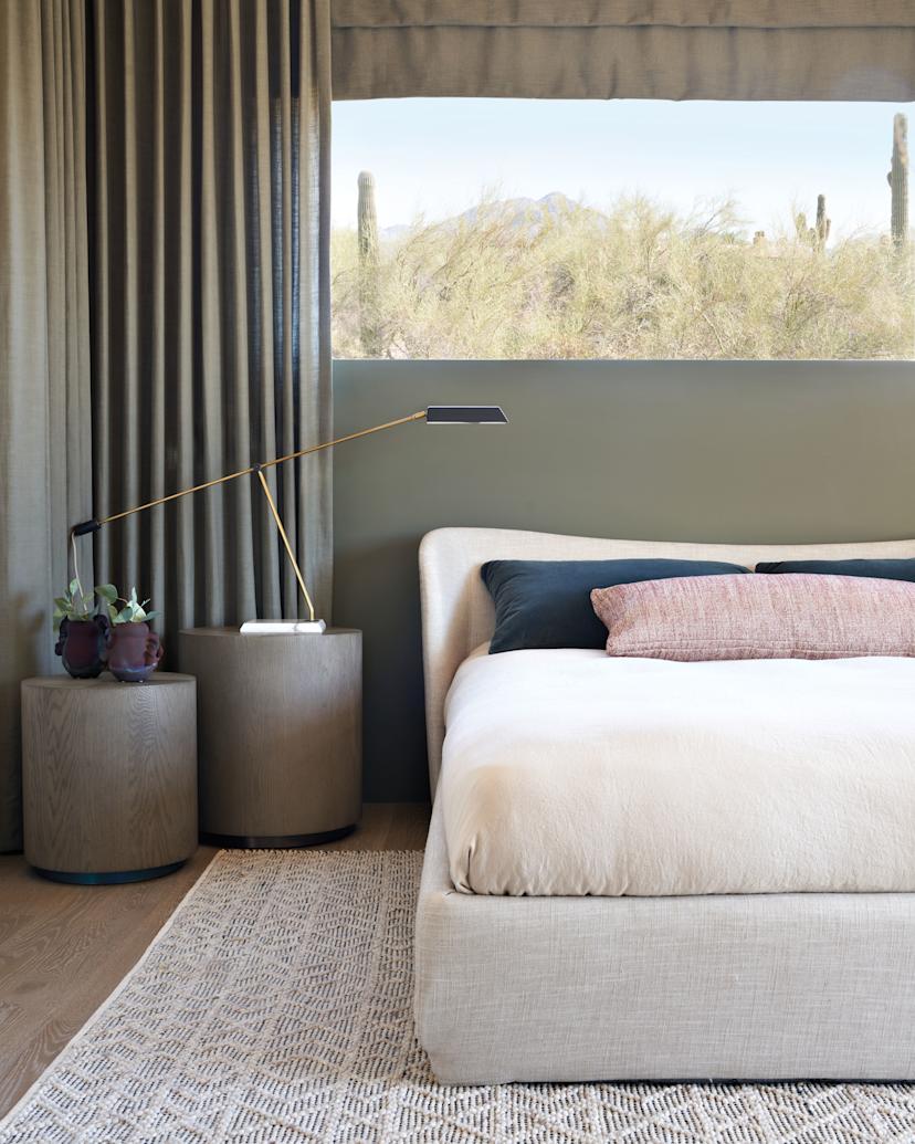 How An Urban Sensibility Came To An Arizona Desert Home | Luxe ...