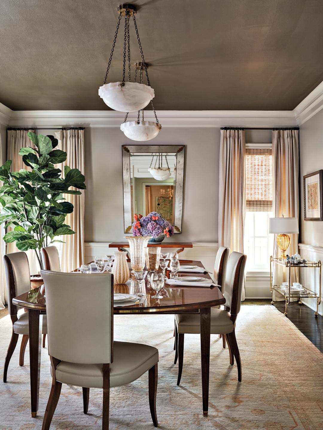 Step Inside A Dallas House That’s All About A Graceful Mix | Luxe ...