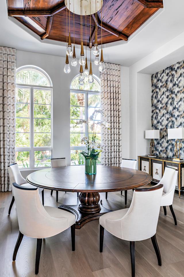 Embracing A European Coastal Feel In A Florida Retreat | LUXE Interiors ...