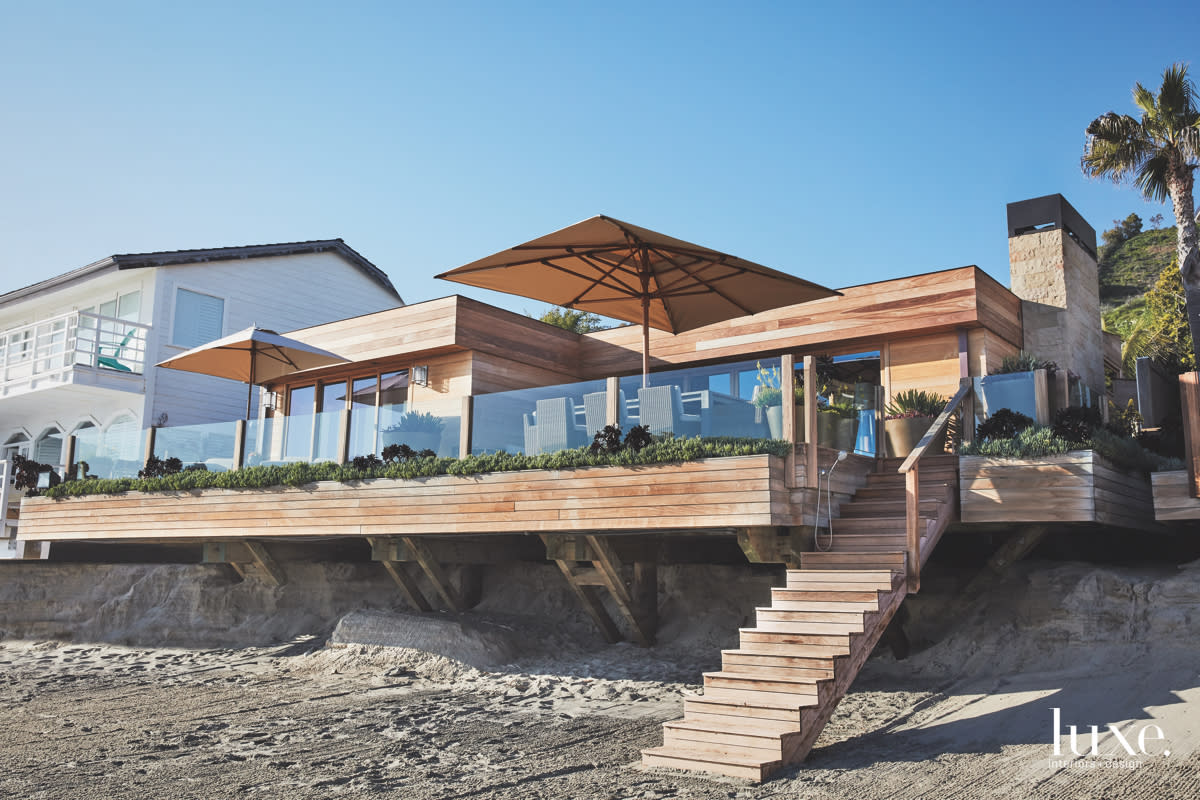 In Malibu, Japanese Elements Meet Beachfront Living | Luxe Interiors ...