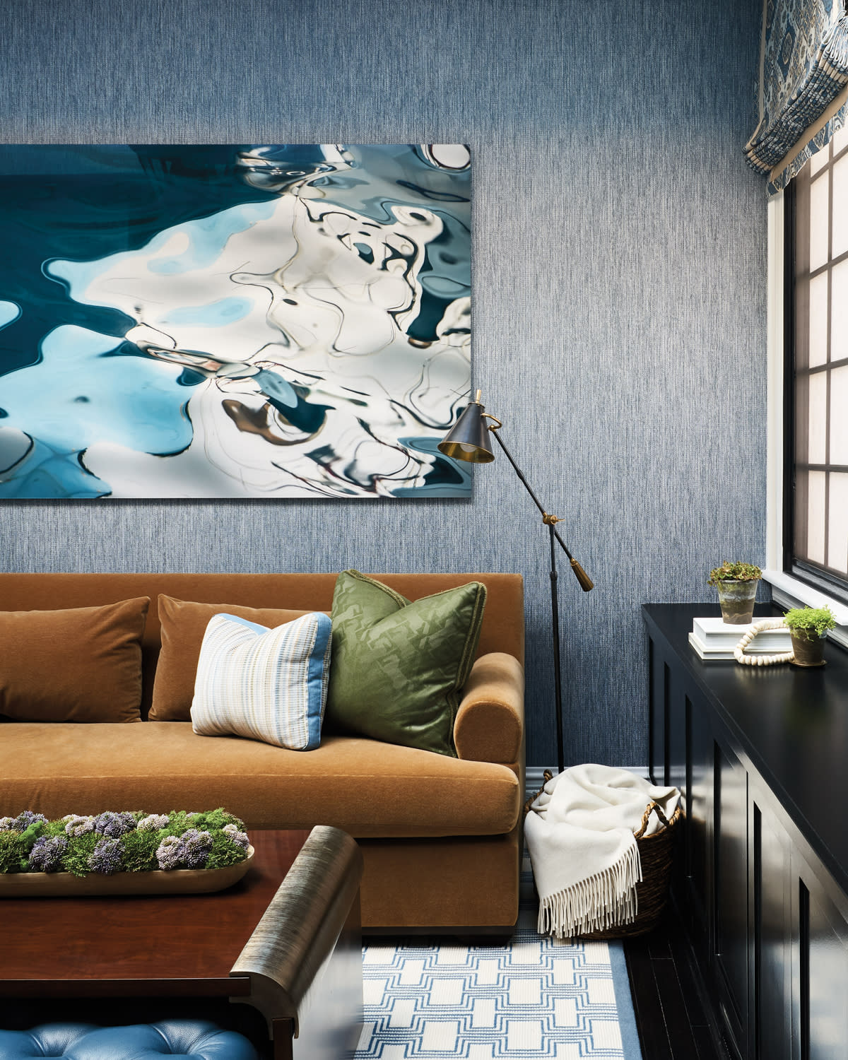 A Chicago Townhouse Is Threaded With Modern Milieu and Endless Charm ...