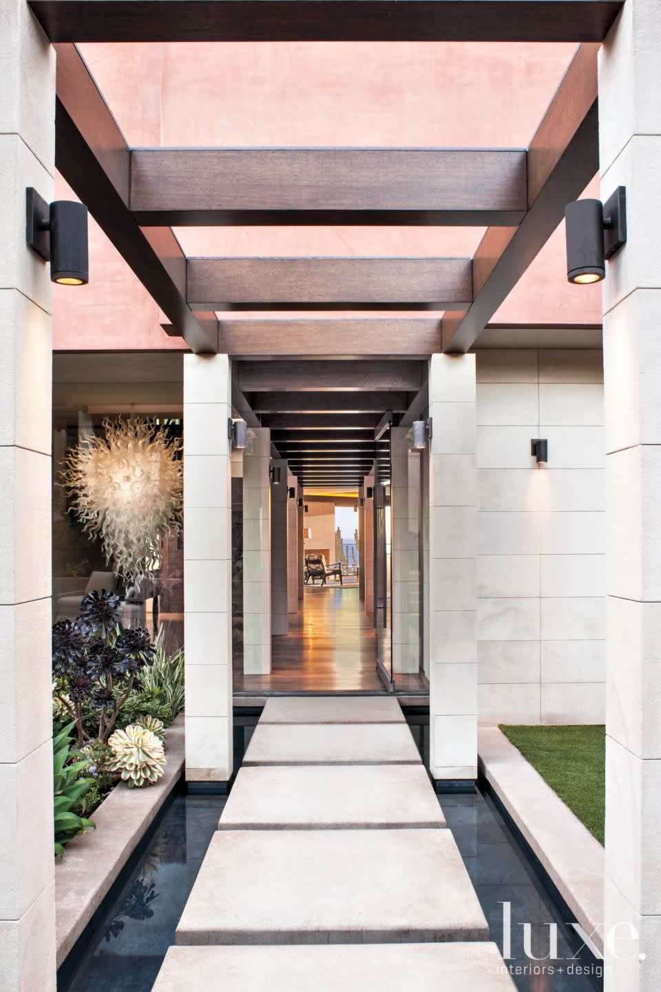 Indoor-Outdoor Hallway | Luxe Interiors + Design