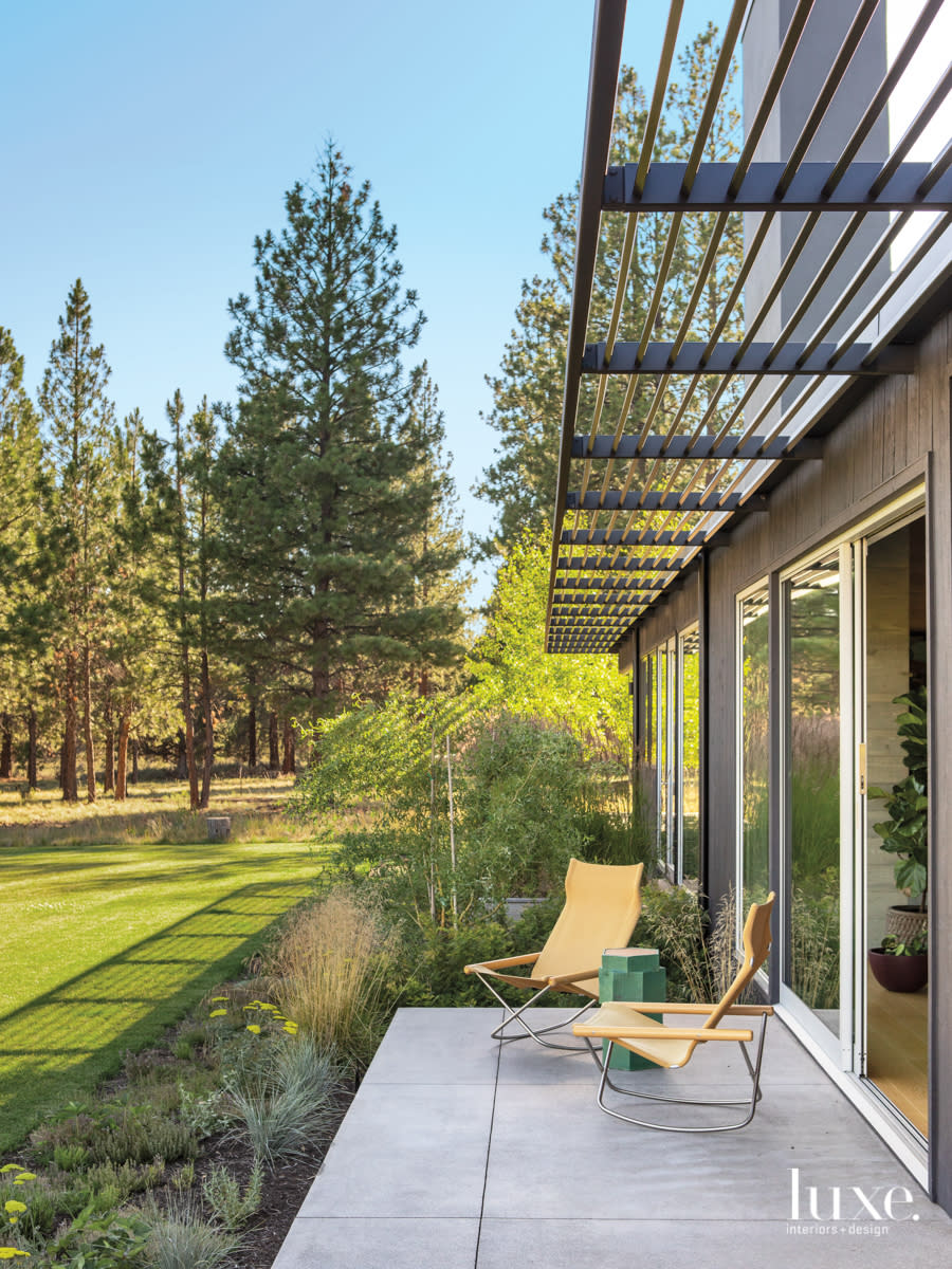 Try Not To Fall In Love With This Cozy Oregon Home With A National ...