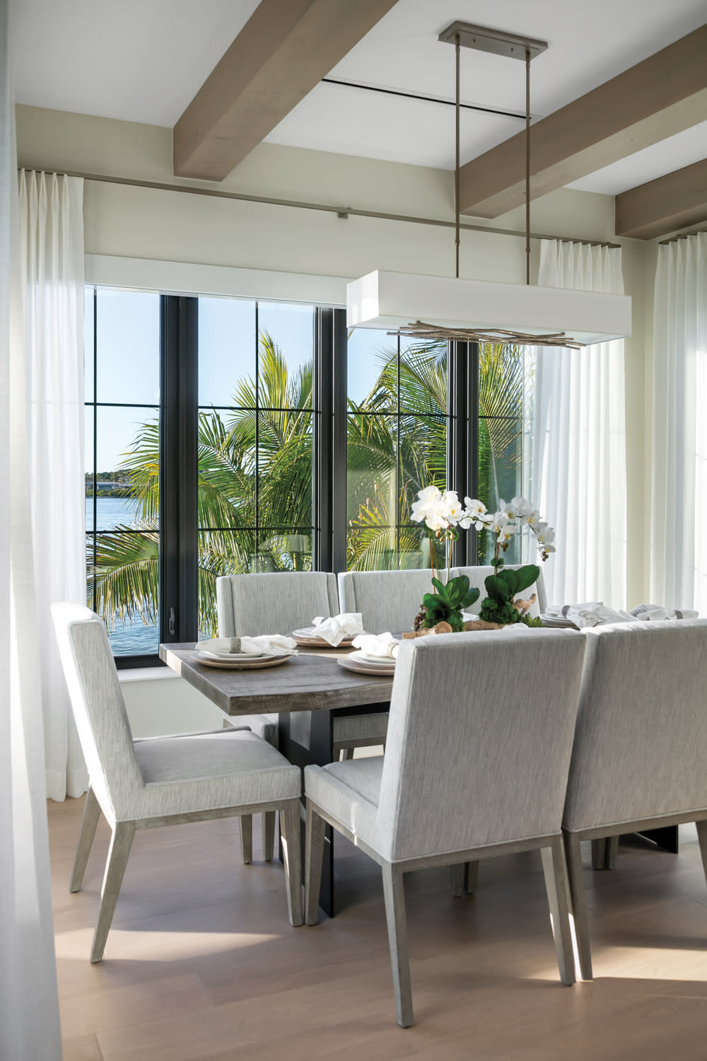 This Airy Florida Home Masters A Coastal Style That Isn’t Too Literal ...