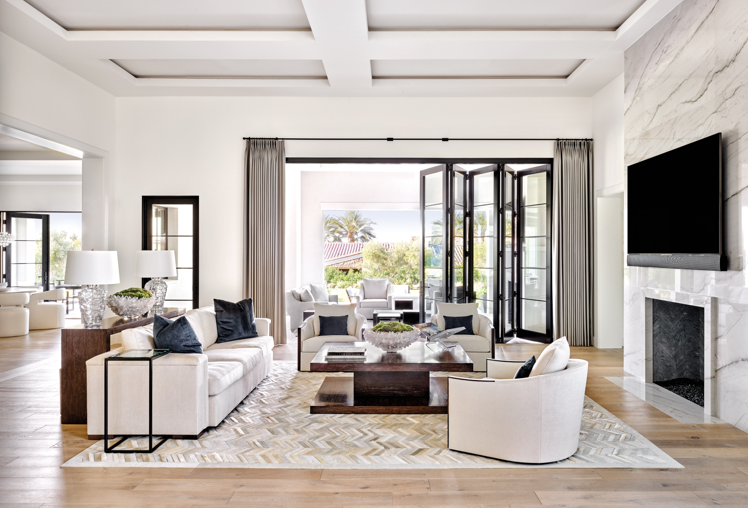 A Modern Take On Spanish Revival Defines This Paradise Valley Abode ...