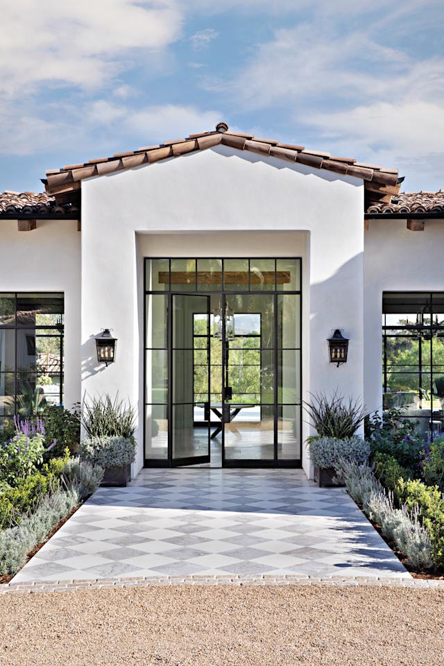 Tour An Updated California Home With Spanish-Style Roots | Luxe ...