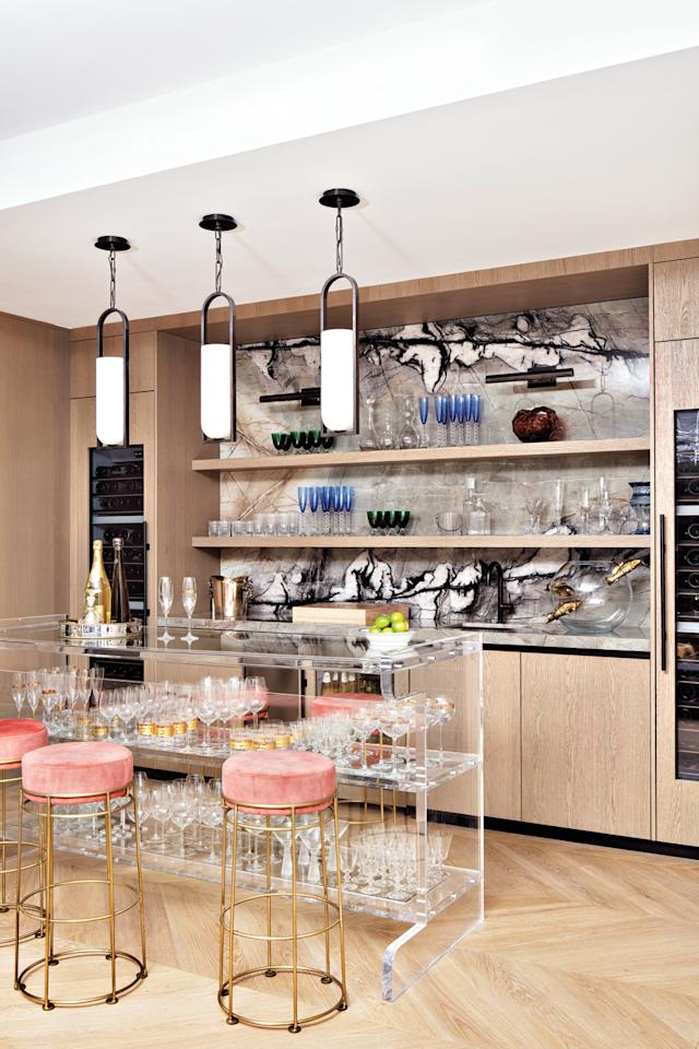 Peek Inside A Modern Miami Farmhouse Filled With Bold Art | Luxe ...