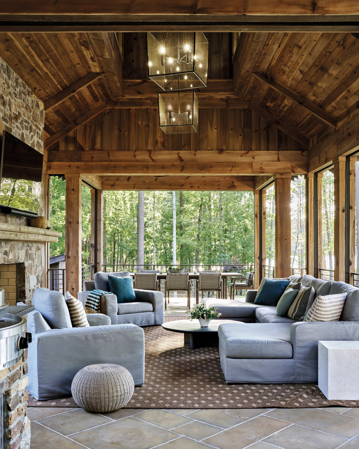 Rocky Landscapes Inspire The Look Of This Georgia Lake Retreat | Luxe ...