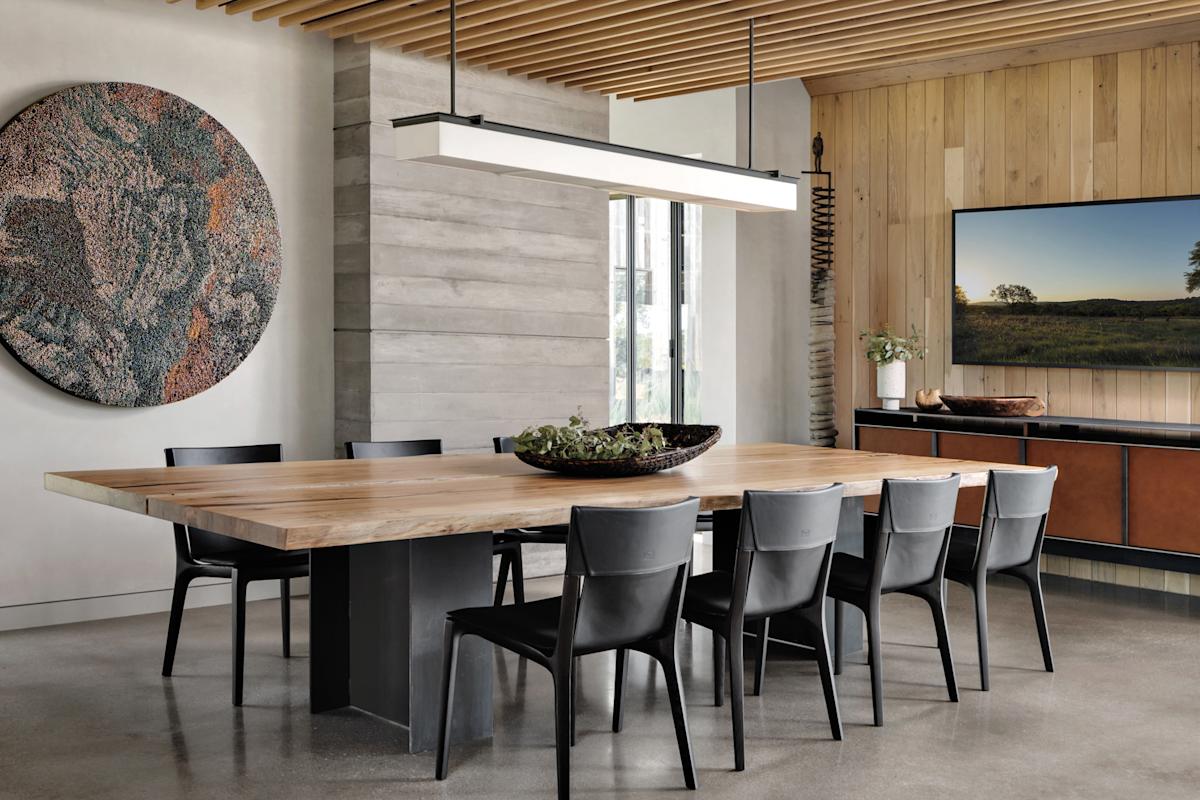 This Country Compound In Texas Gets A Ranch-Inspired Glow Up | Luxe ...