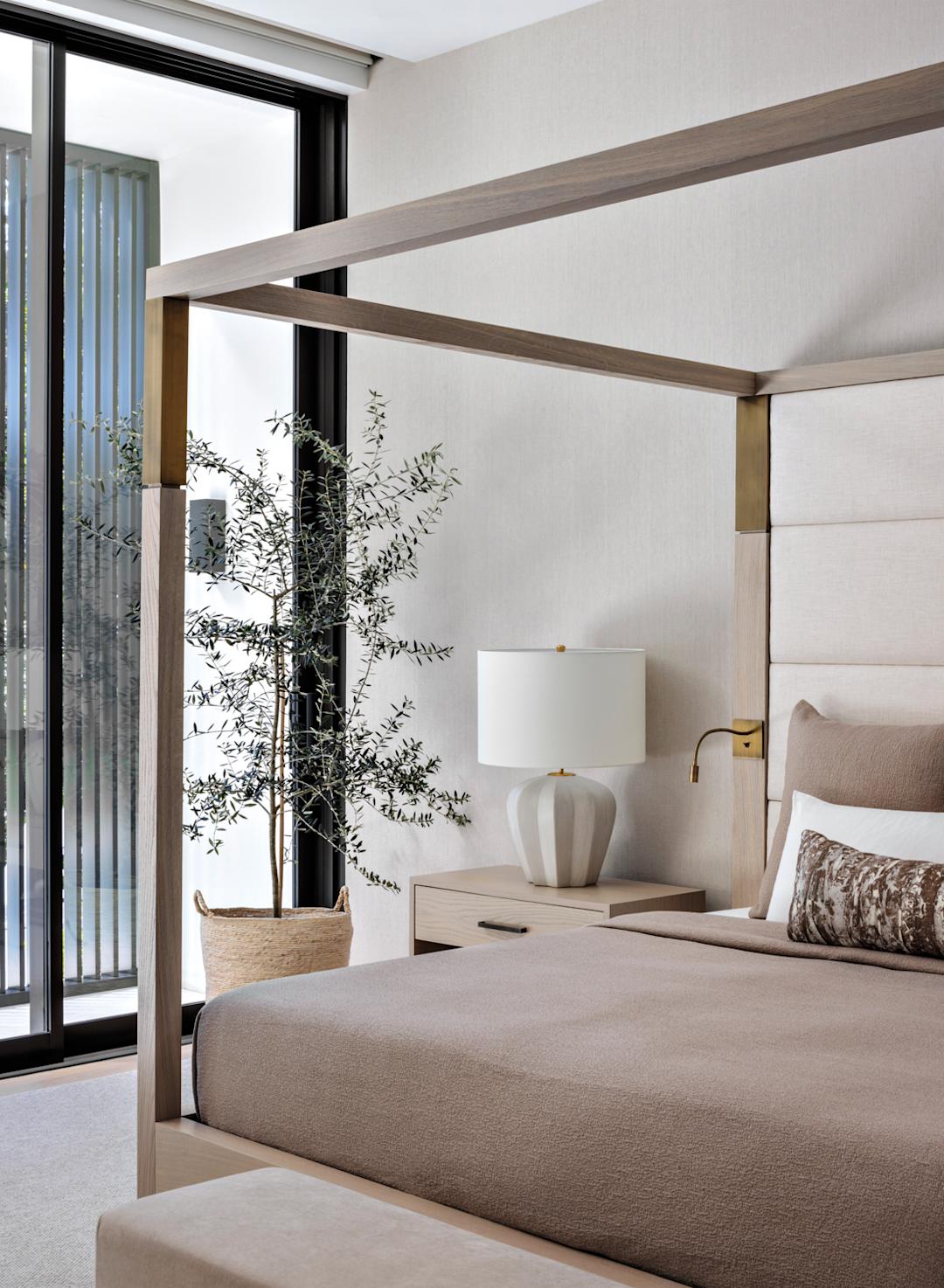 A Modern Miami Home Integrates With Its Subtropical Environs | Luxe ...