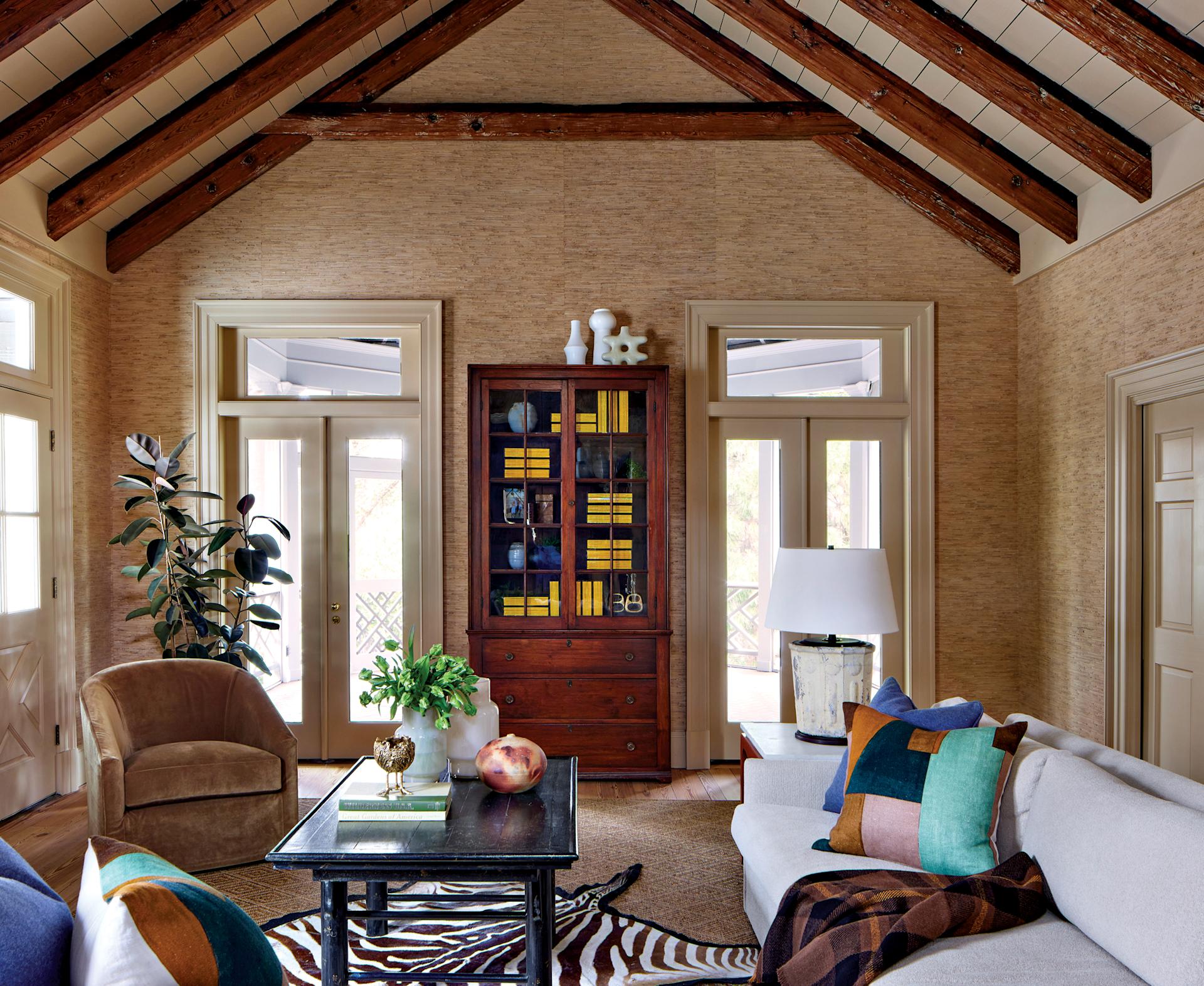 Moody Hues Elevate An Atlanta Colonial Revival's Refresh | Luxe ...