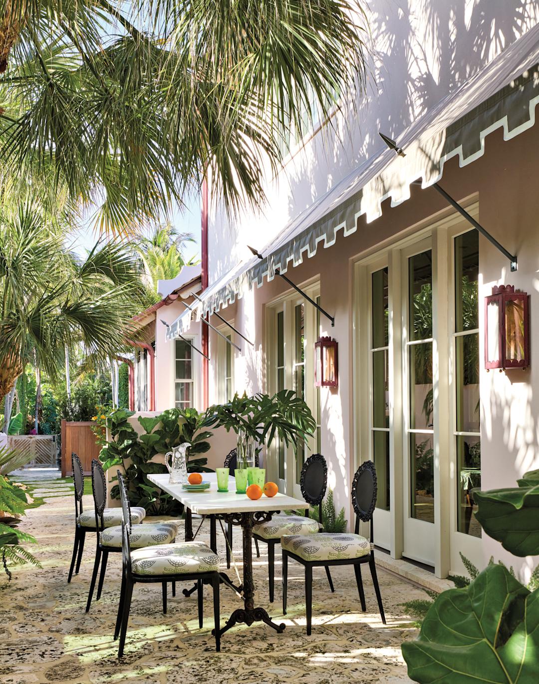 Details Abound In A Palm Beach Home With Old-World Style | Luxe ...