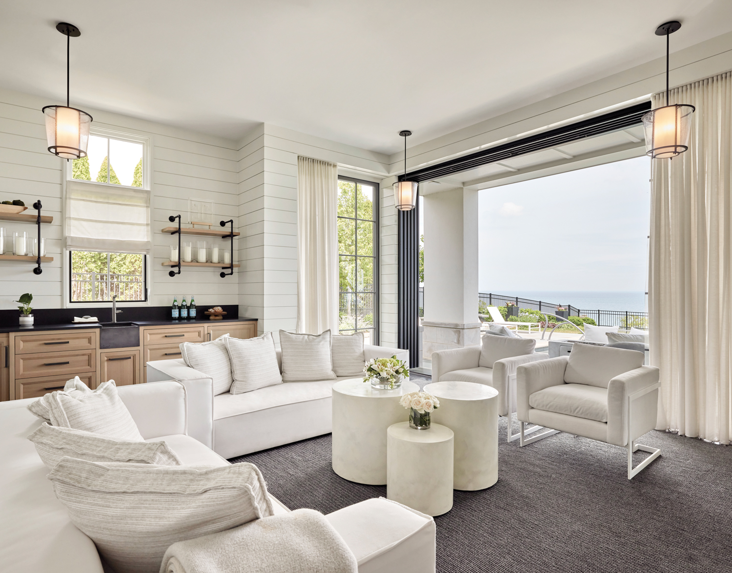 Family Is At The Heart Of This Contemporary Lake Michigan Home | Luxe ...