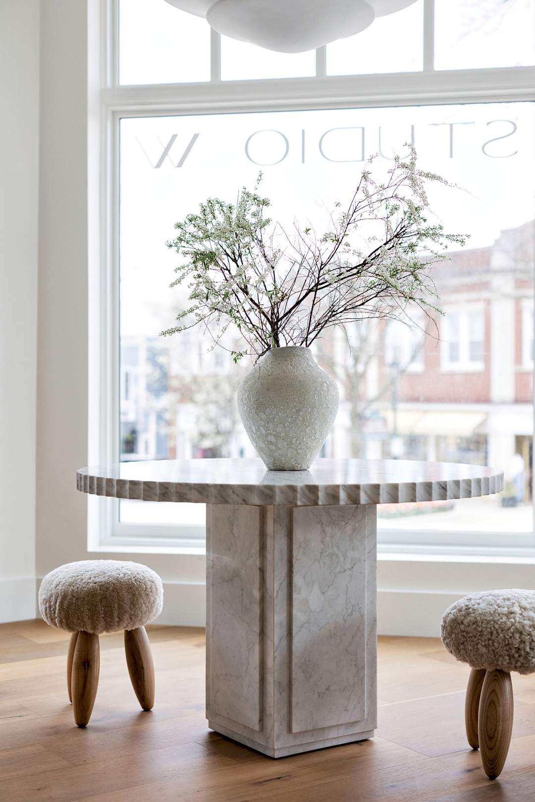 Studio W Interiors Opens Up Shop In A Historic Chicago Building | LUXE ...