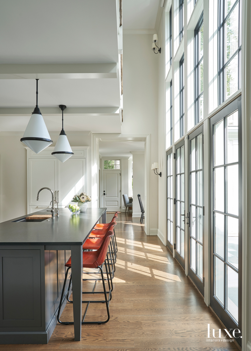 A Custom Build On A Verdant Site Greets A Chicago Family | Luxe ...