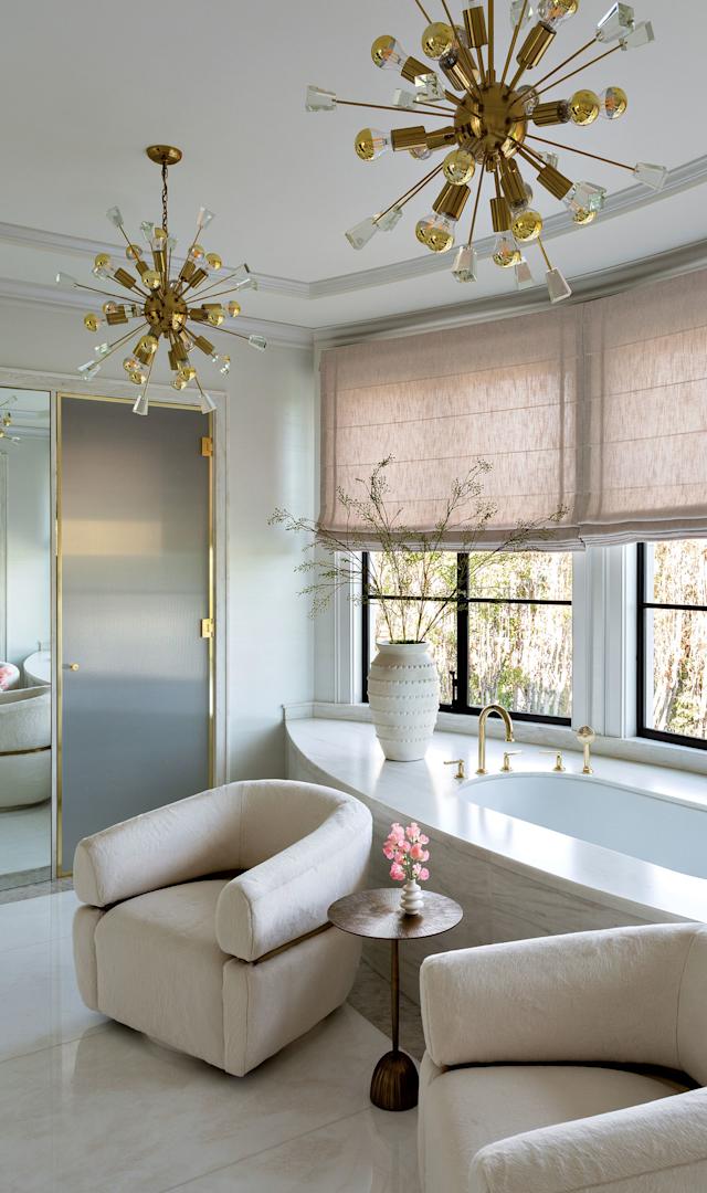 Discover A Polished + Poised Transitional Abode In Brentwood | LUXE ...