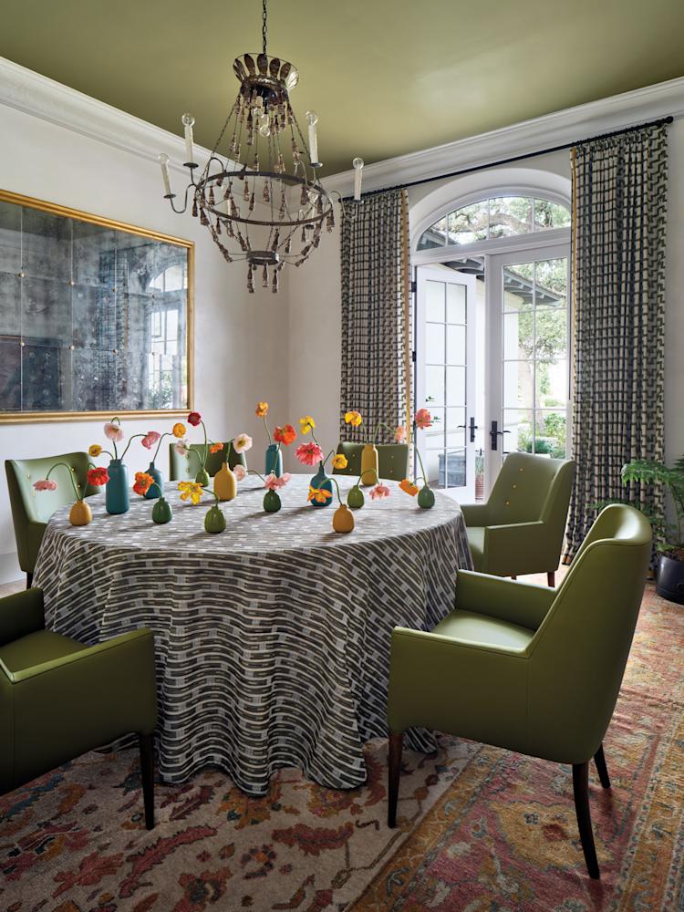 Inside A Vibrant Austin Home Resplendent With Family Memories | Luxe ...