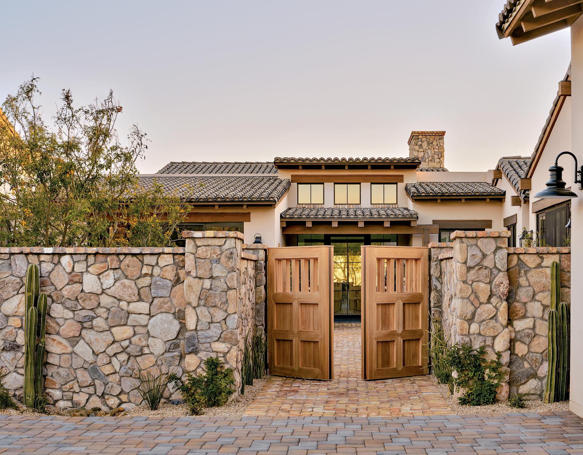 Take A Peek At This Cozy, Desert-Inspired Arizona Abode | Luxe ...