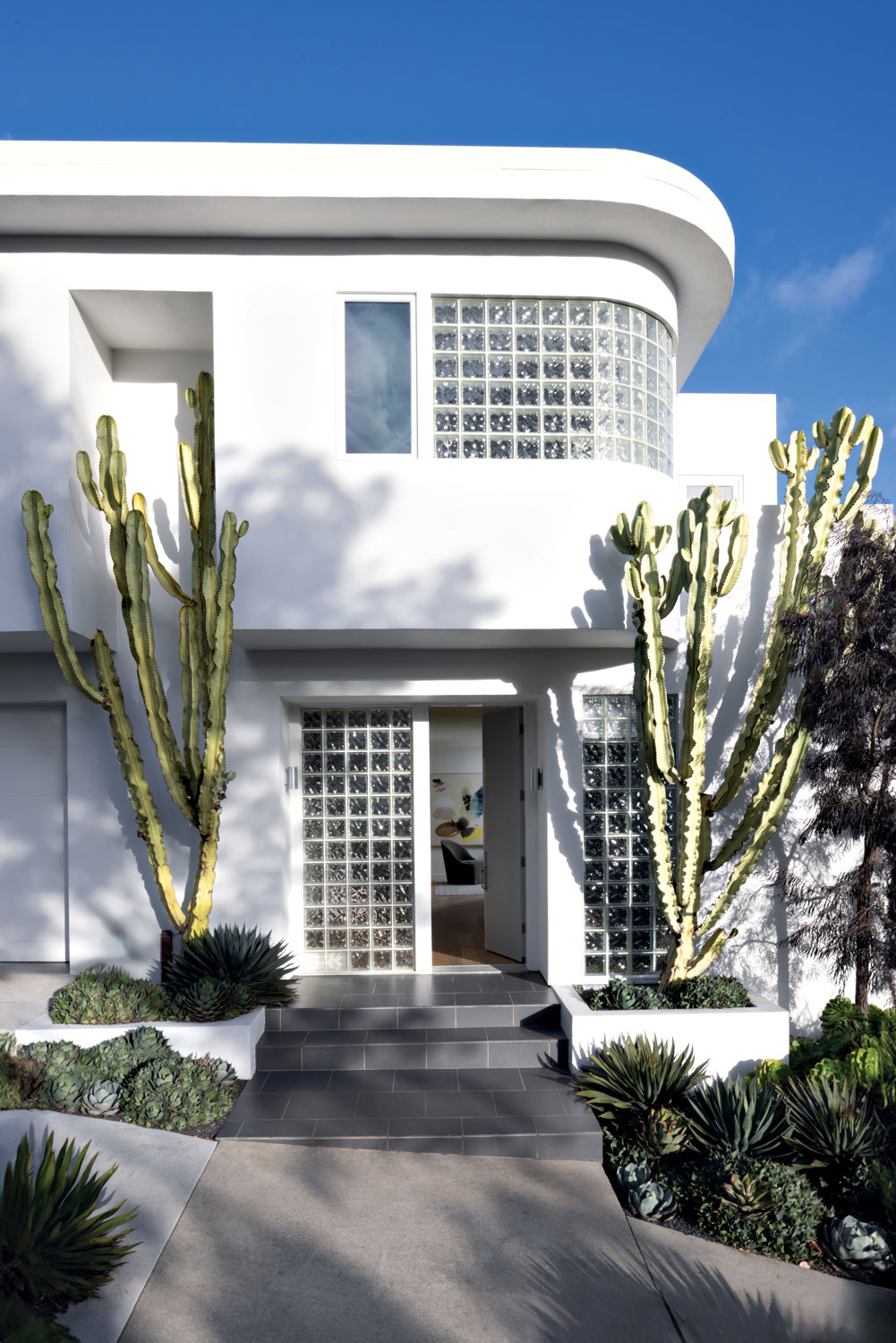 DOES Architecture | LUXE Interiors + Design