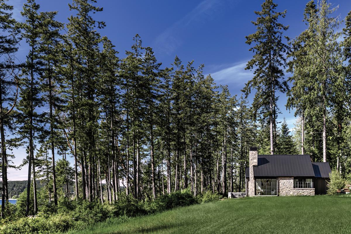 A Charming Washington Cottage Is Designed To Evoke Memories | LUXE ...