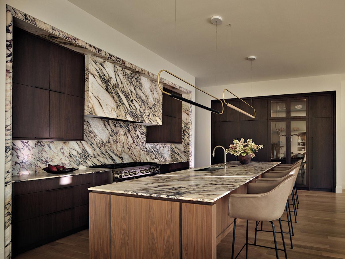 This Contemporary Chicago Family Home Blends Style + Comfort | LUXE ...