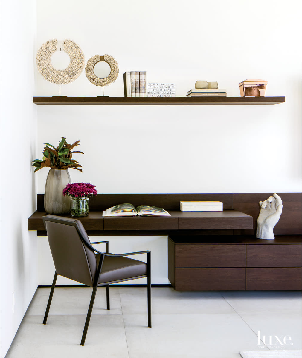 A Contemporary Residence Marries Contrasting Elements | Luxe Interiors ...