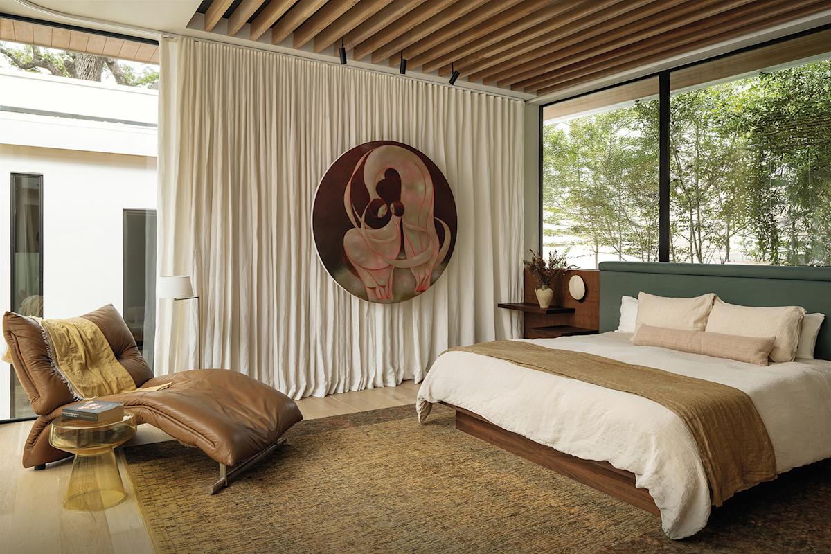 Escape To An Inviting Austin Home Nestled Among The Trees | Luxe ...