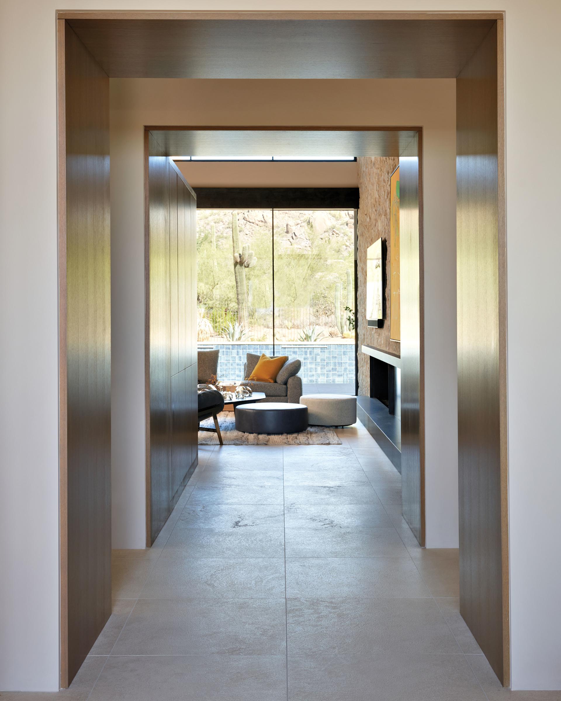 How An Urban Sensibility Came To An Arizona Desert Home | Luxe ...