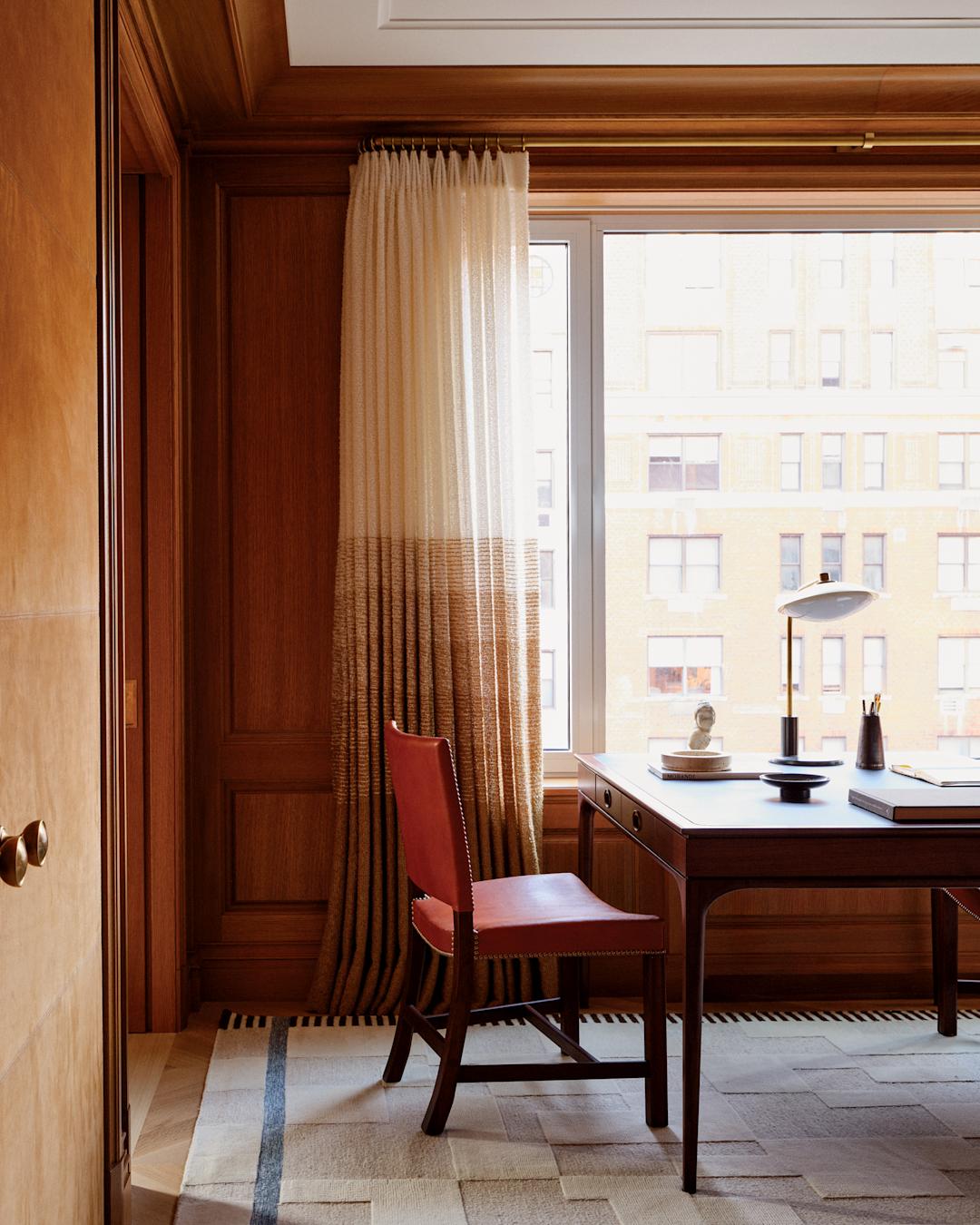 Bold Details Enliven An Updated Upper East Side Apartment | Luxe ...