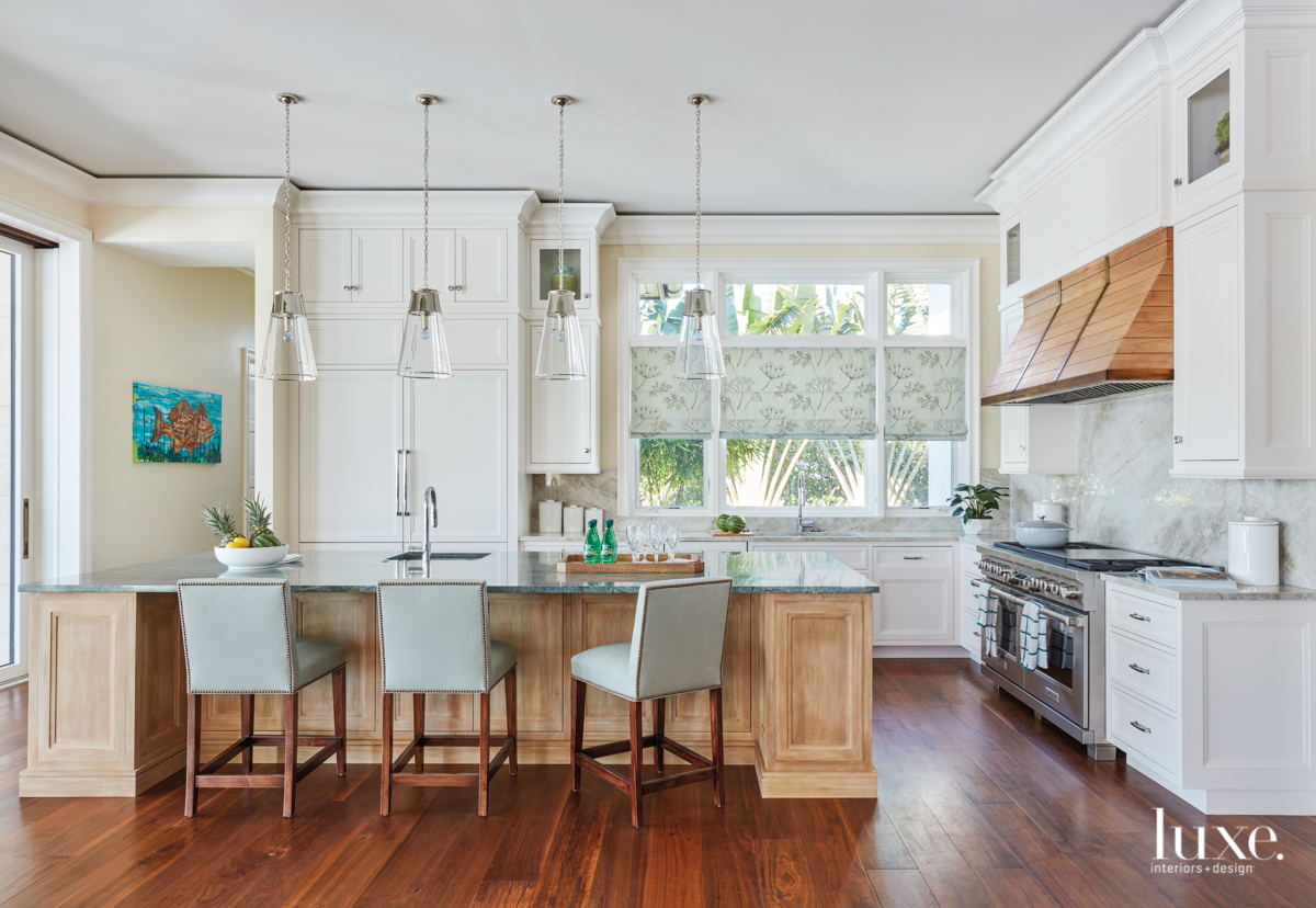 A Design Team Creates An Island-Style Abode In Naples | Luxe Interiors ...