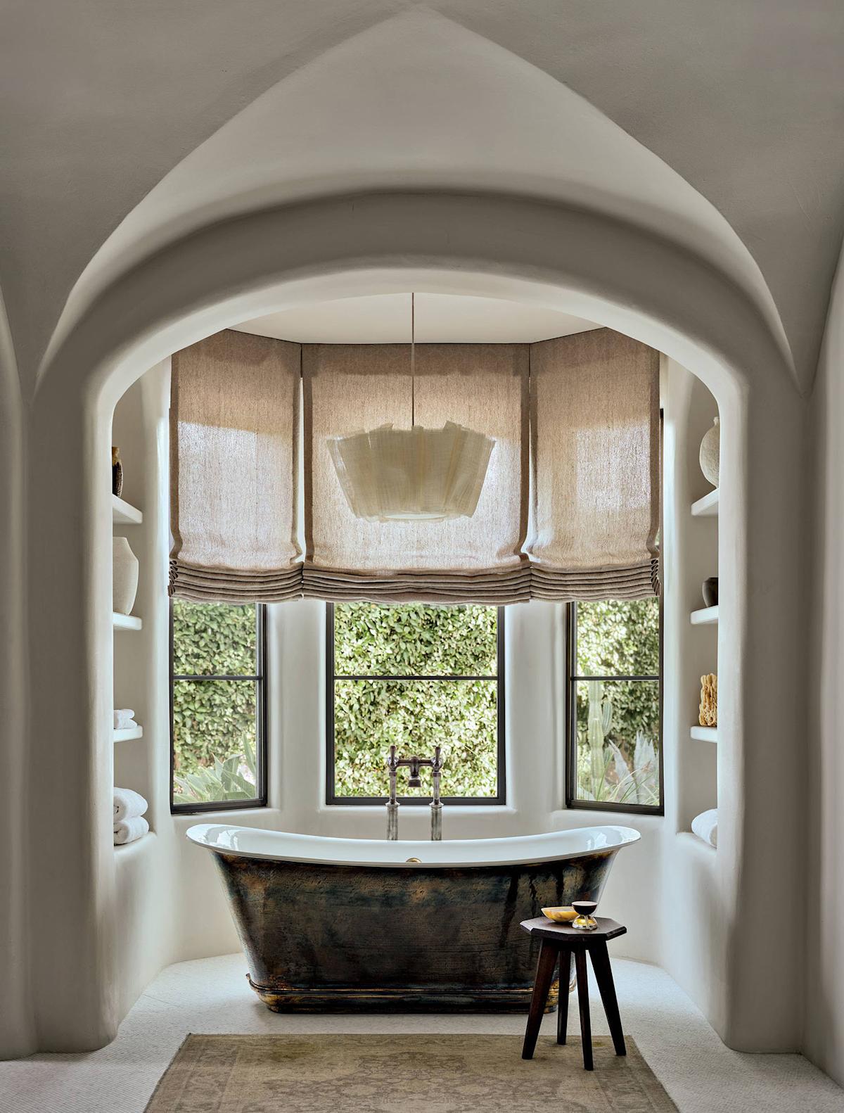 Explore An Arizona Retreat Primed For Indoor-Outdoor Living | LUXE ...