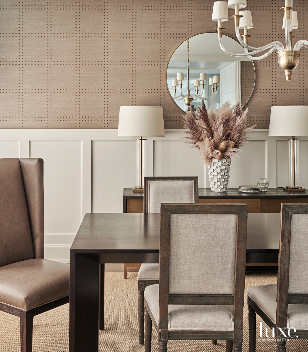 A Custom Build On A Verdant Site Greets A Chicago Family | Luxe ...