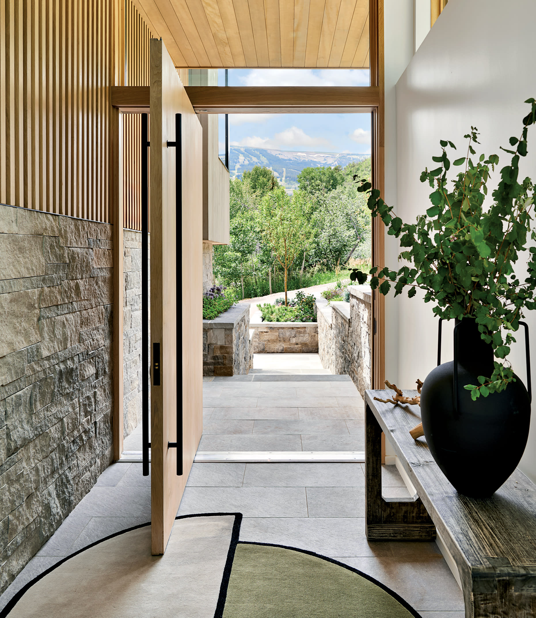 A Modern Colorado Mountain Home Embraces Japandi Style | Luxe Interiors ...