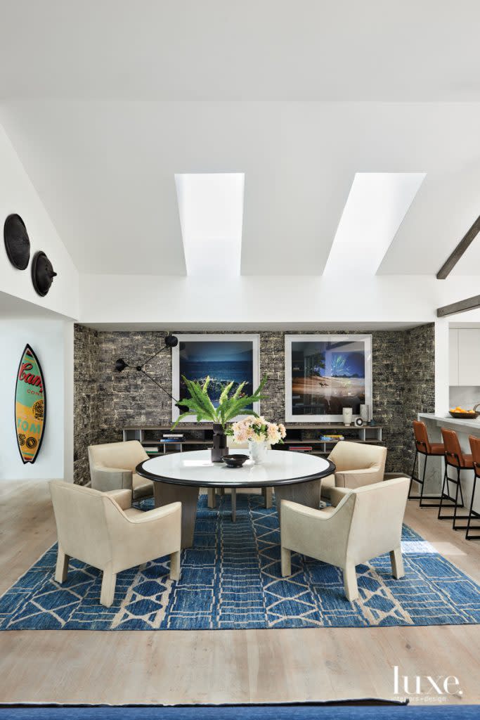 Martyn Lawrence Bullard Crafts A Chic Venice Bachelor Pad | Luxe ...