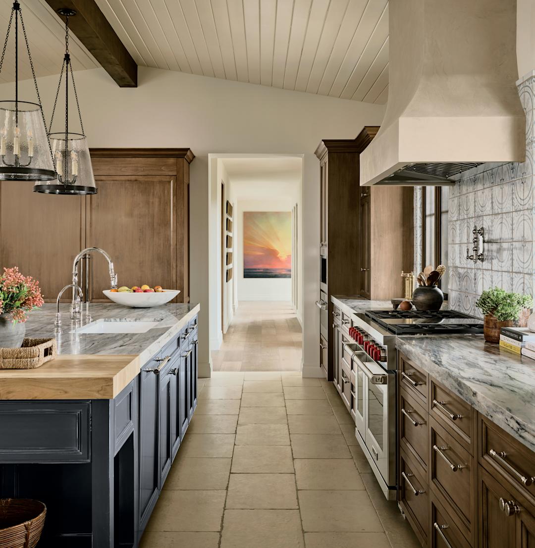 Take A Peek At This Cozy, Desert-Inspired Arizona Abode | Luxe ...