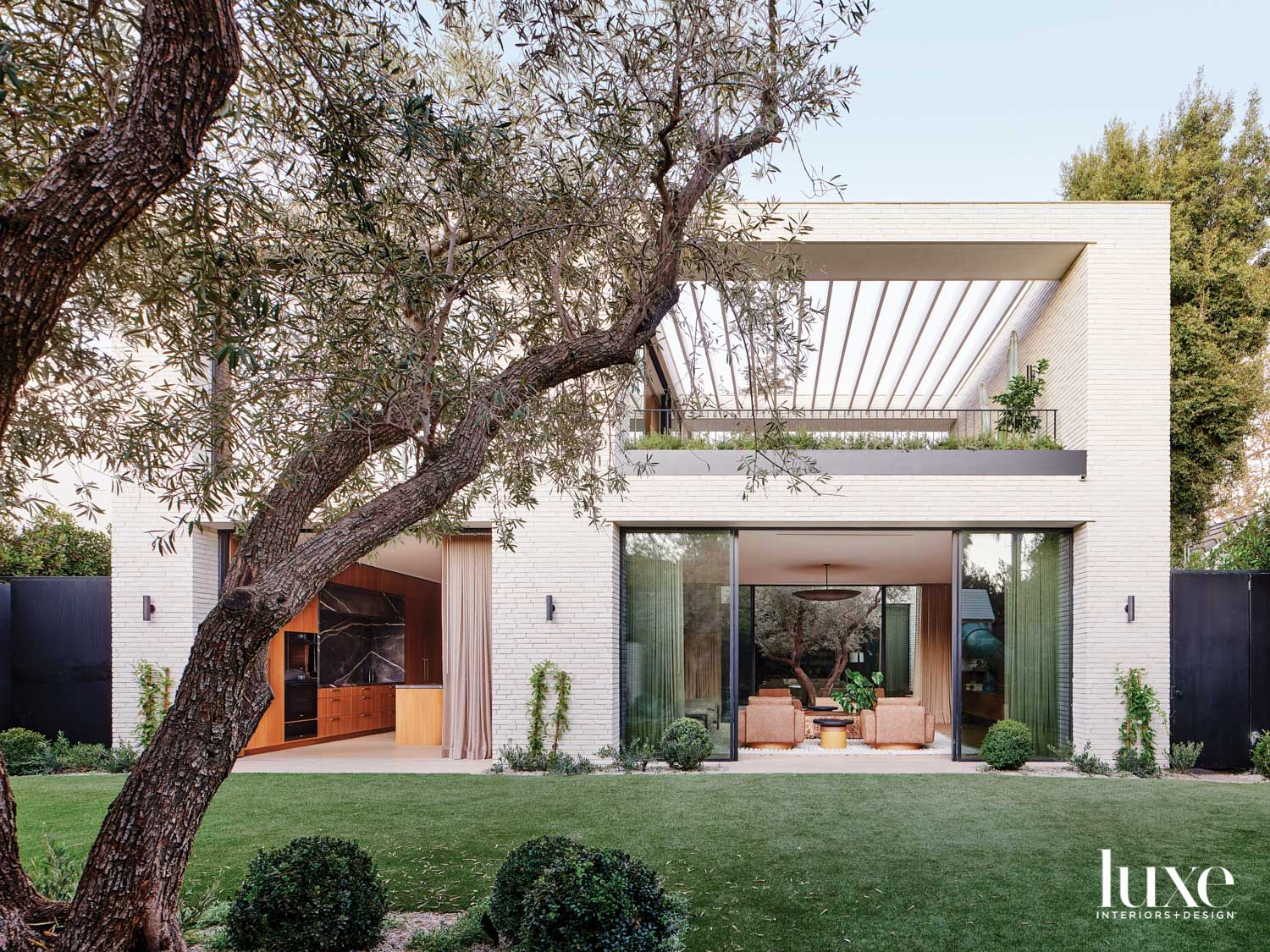 Inside A Santa Monica Gem That Embraces A Bit Of The Unexpected | Luxe ...