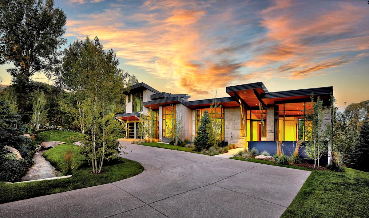 14 Home Exteriors In Harmony With Their Surroundings | Luxe Interiors ...